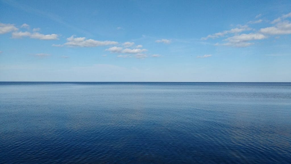 ¿Por qué el agua del mar es salada? Explicación científica y ...