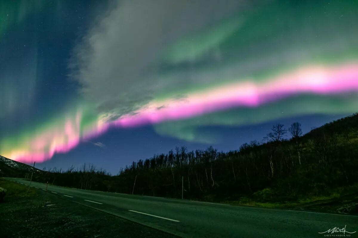Auroras boreales rosas: ¿cómo se forman? | Eltiempo.es