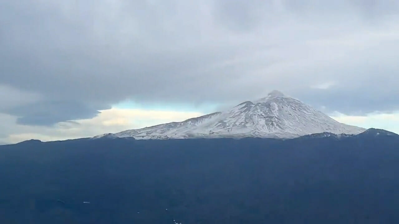Nieve en Canarias: los mejores vídeos del Teide nevado | Eltiempo.es