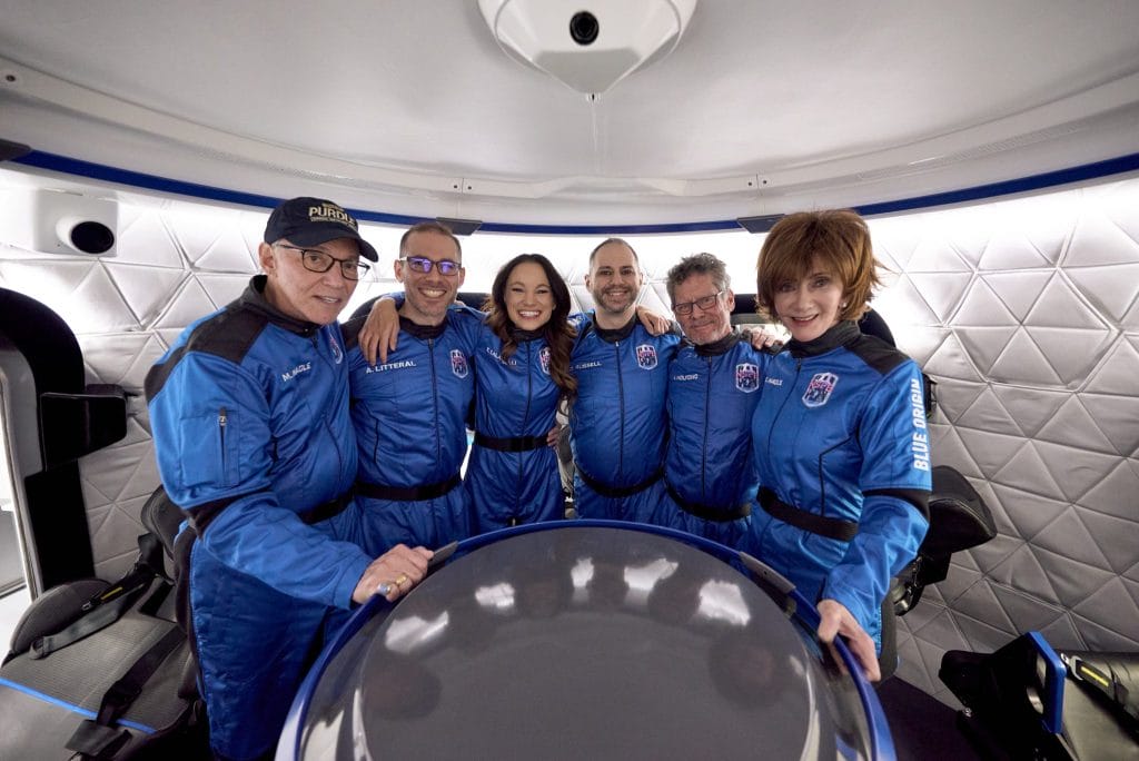 Blue Origin lanza este viernes su misión al espacio con seis humanos a ...