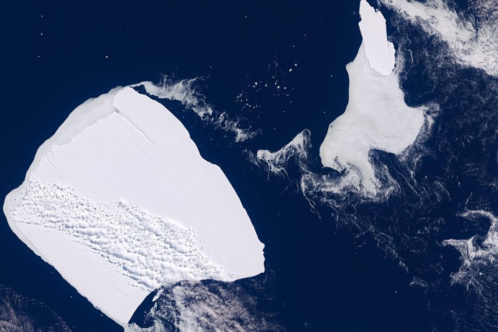 Alerta por iceberg más grande del mundo: a la deriva y rumbo a Georgia ...