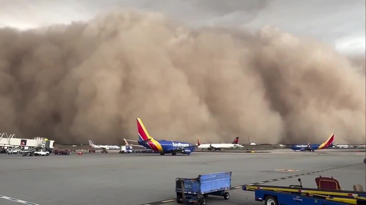 El monzón colapsa Arizona en una masa de polvo irrespirable y deja a ...